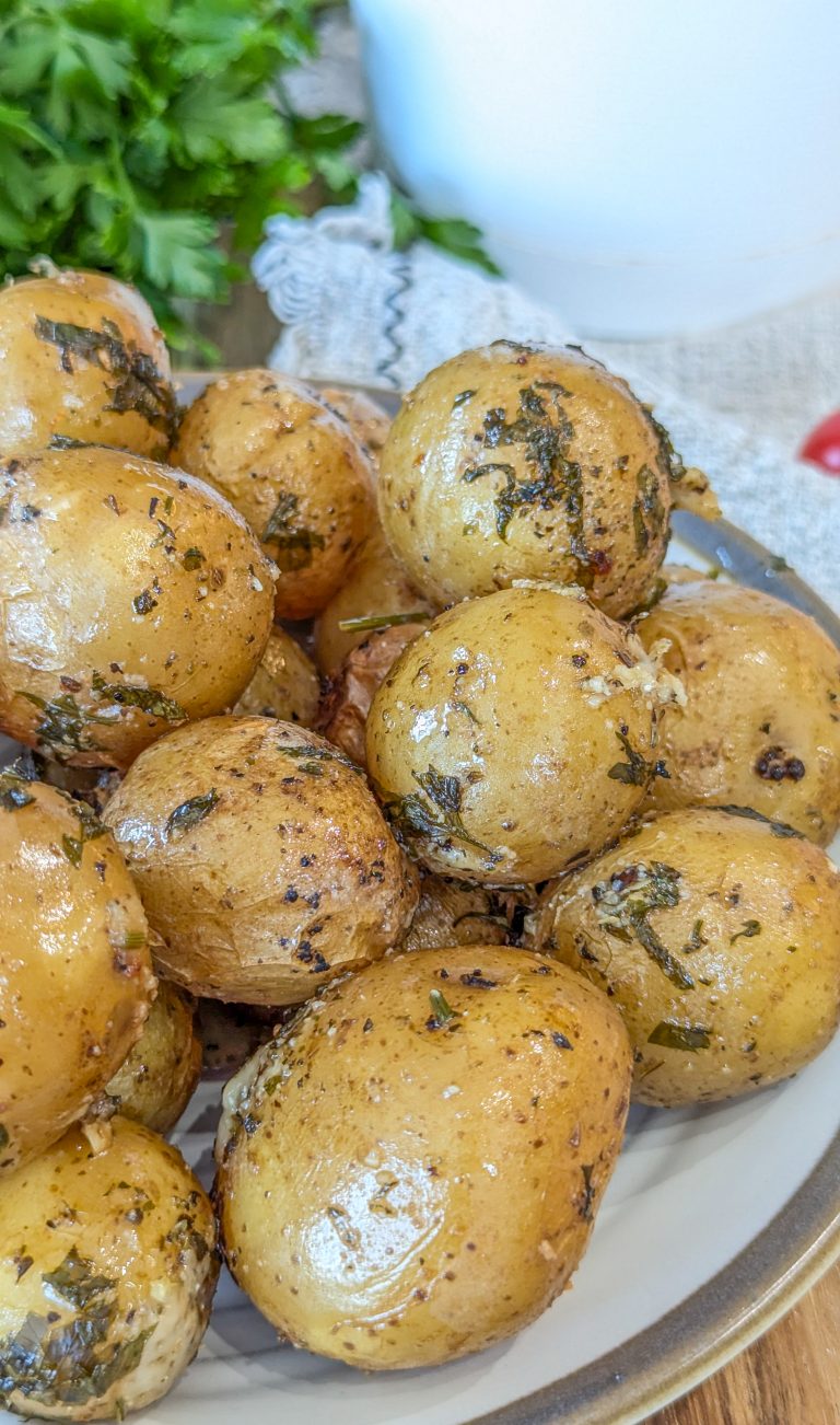 Slow cooker garlic Parmesan cheese potatoes - Comfort Classics Kitchen